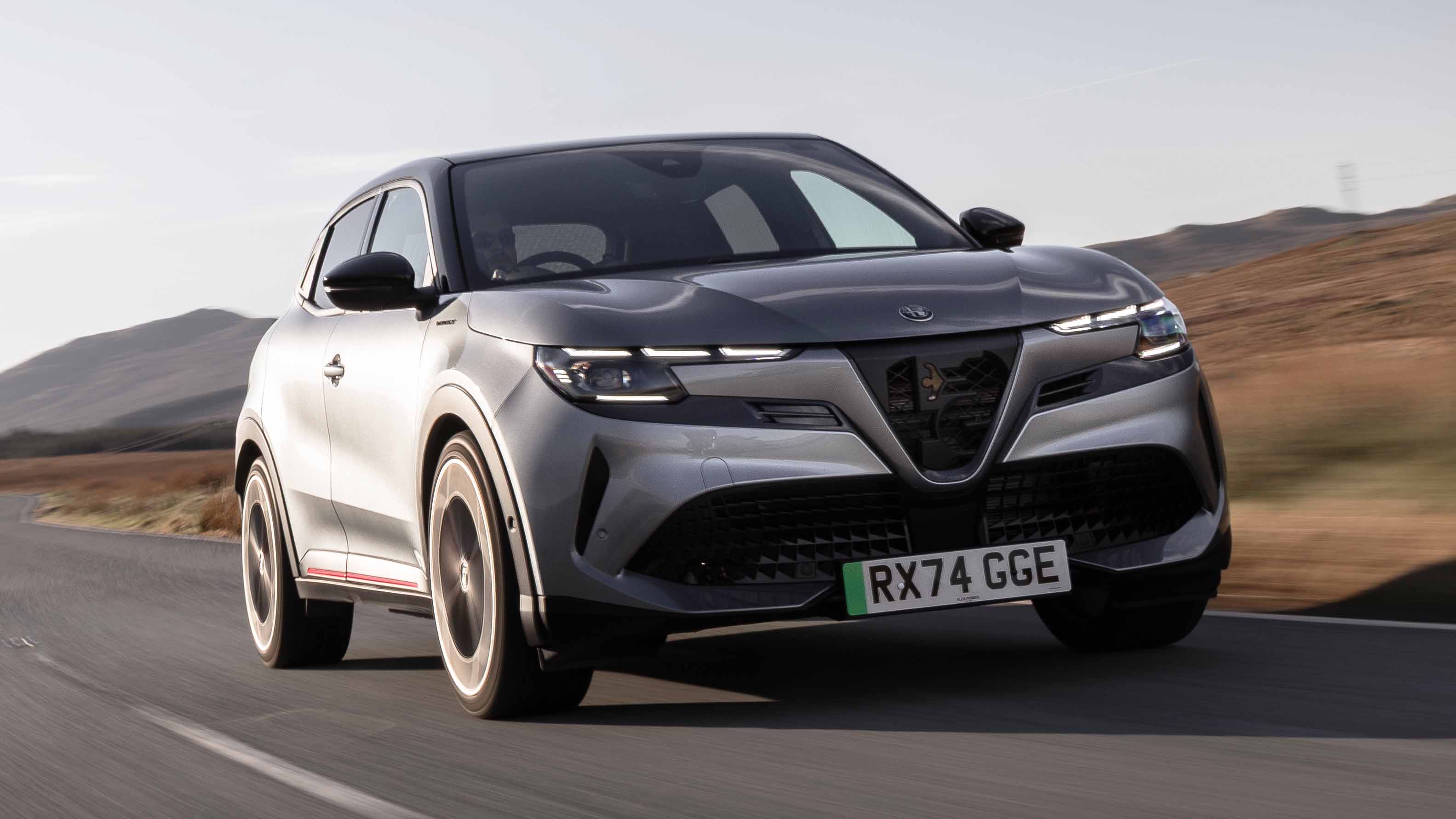 Alfa Romeo Junior Review 2026 | Top Gear